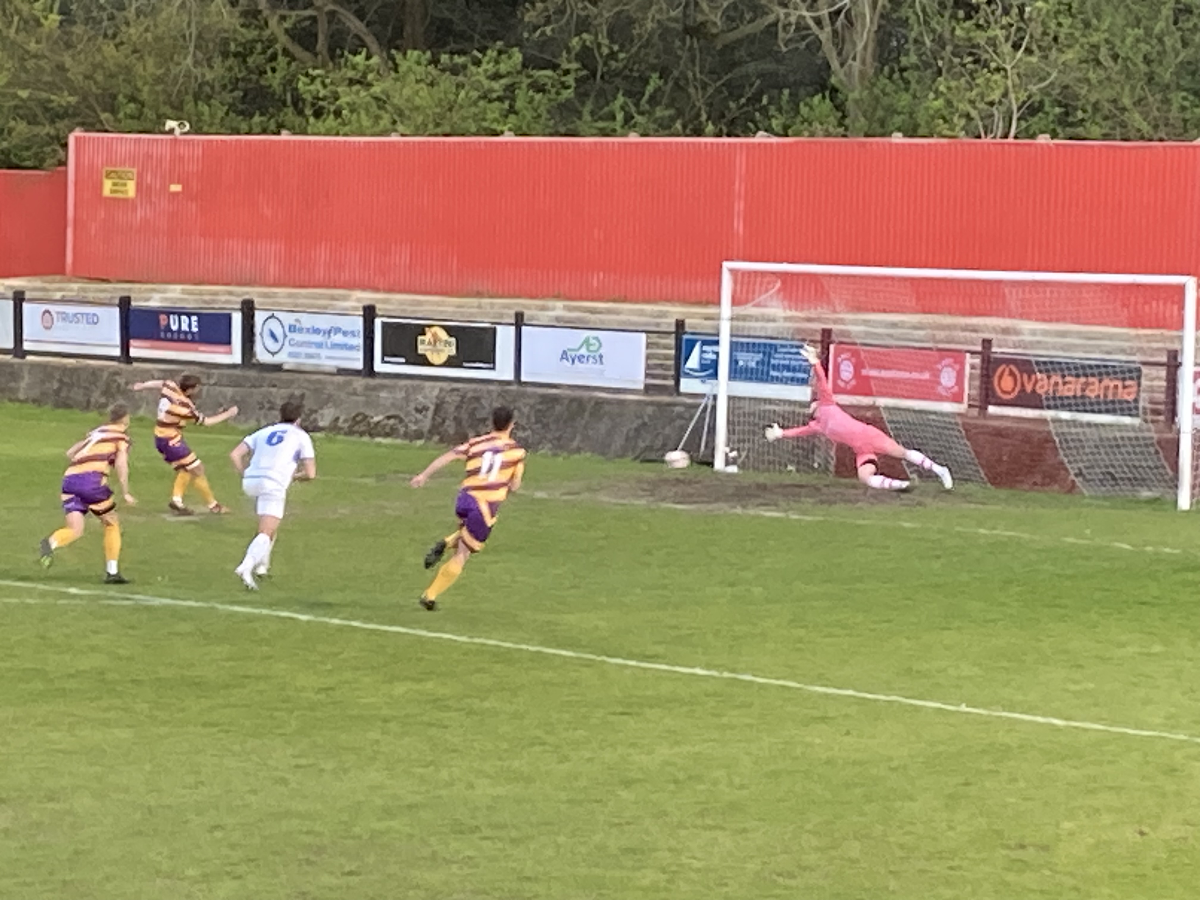 Erith & Belvedere 0-3 Deal Town | Kent Sports News