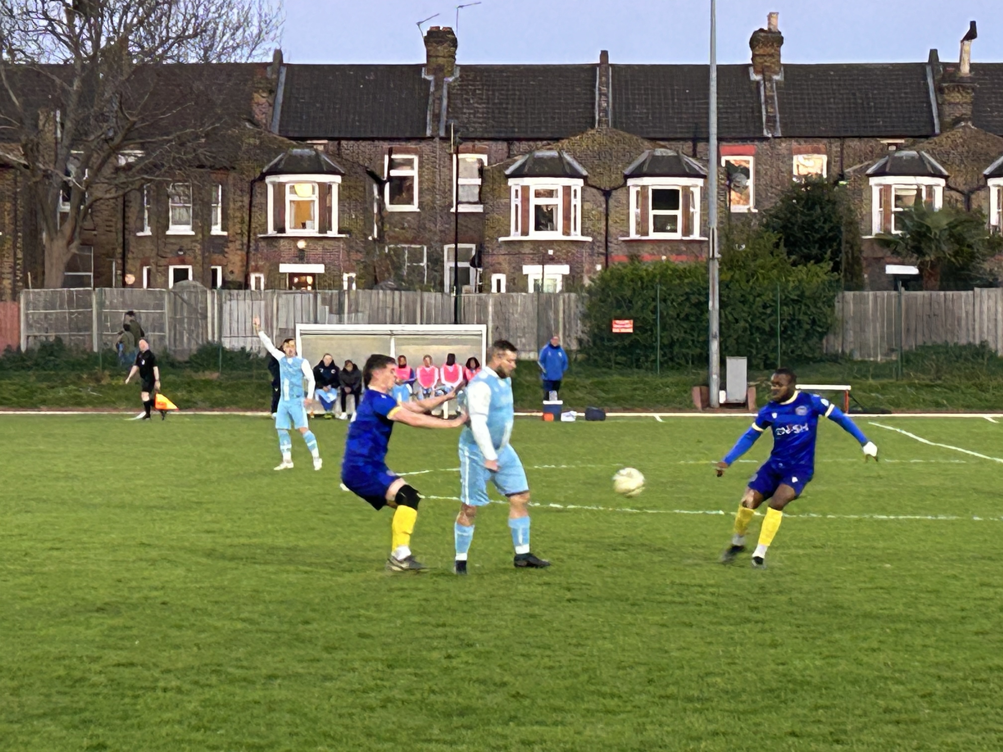 Lewisham Borough 2-0 Halls Athletic | Kent Sports News