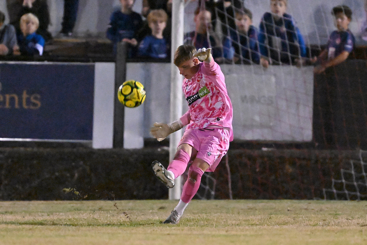 Welling United 2-2 Millwall XI | Kent Sports News