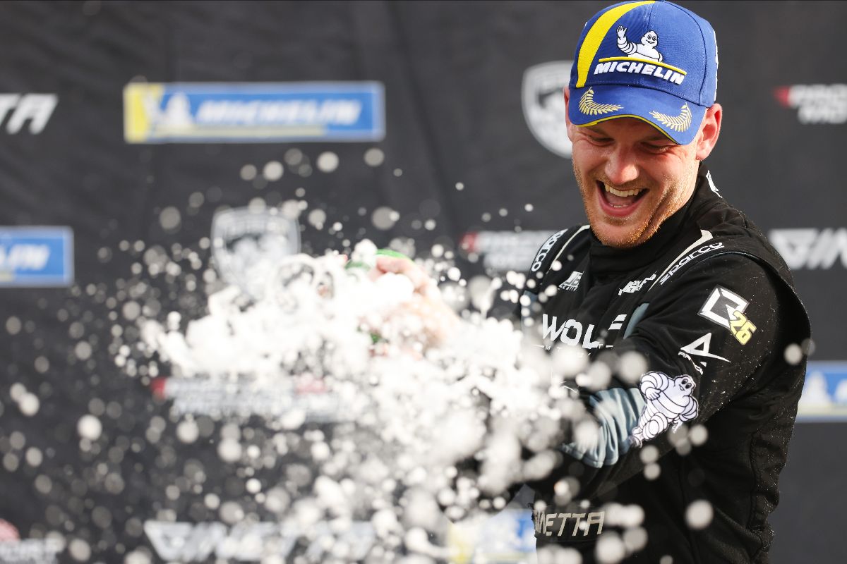 Reade is Ginetta GT Pro Champion | Kent Sports News